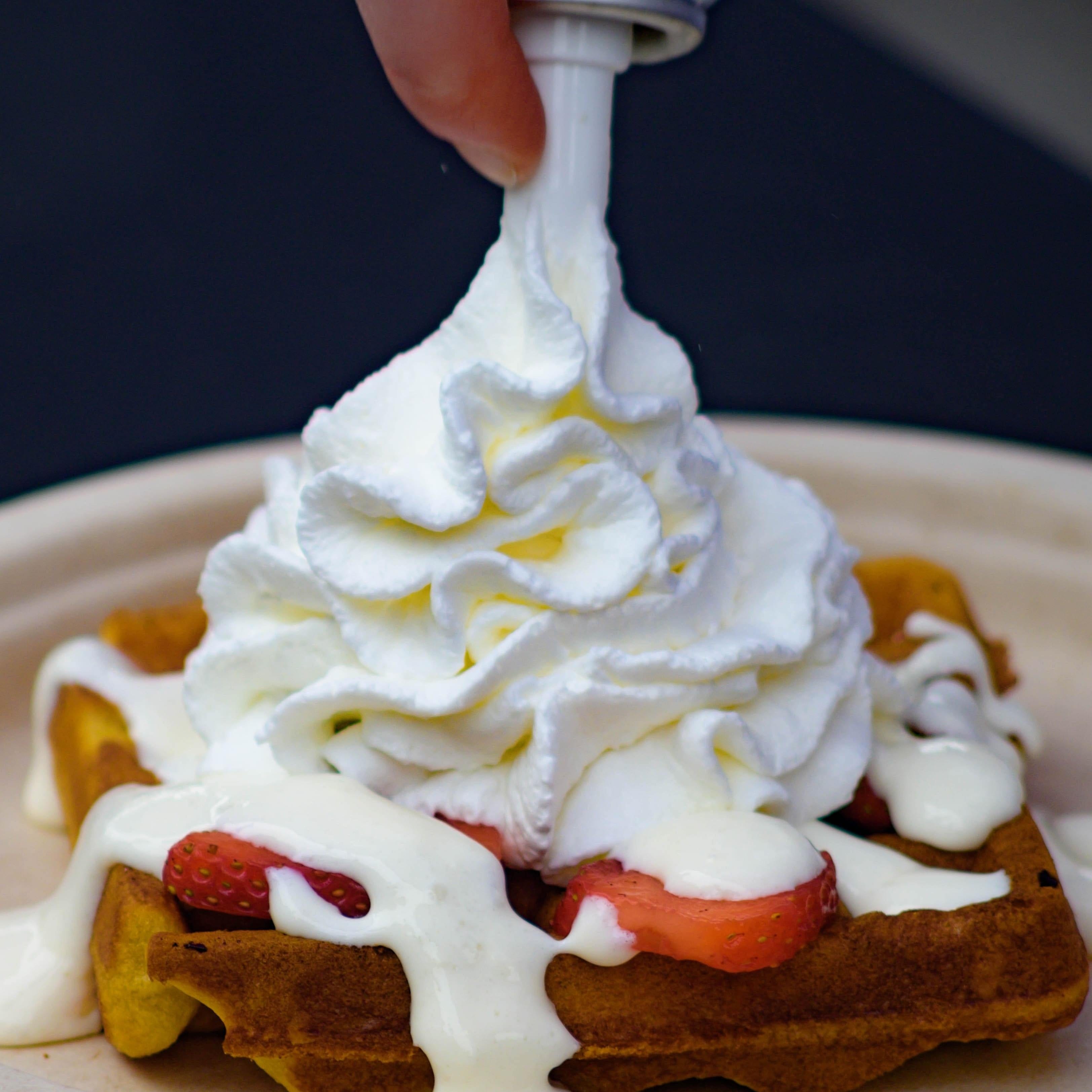 Emulsifiers for cakes, bakes and confectionery